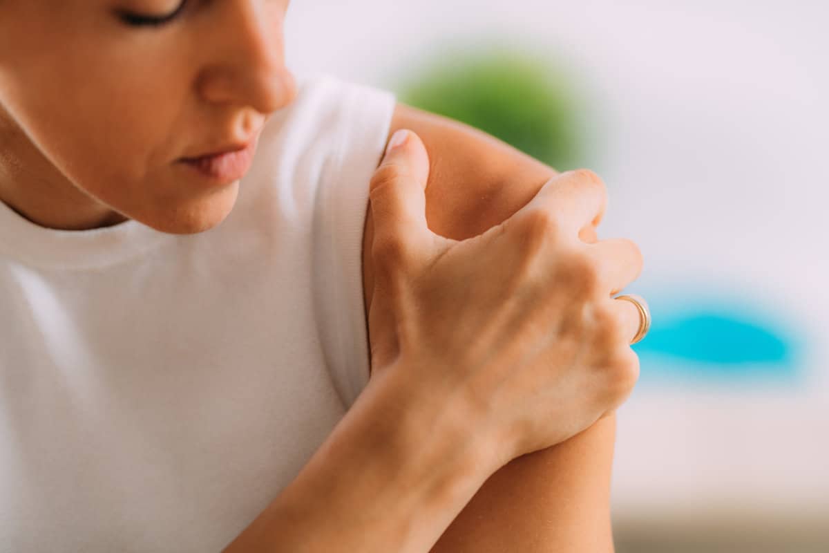 Beste Slaaphouding bij een Frozen Shoulder | Slaaponline.nl